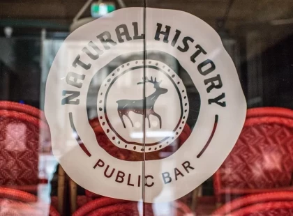 Restaurant Cafe Signage em Cambridge Park