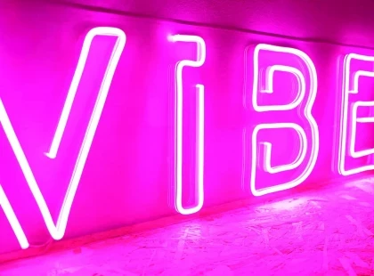 Neon Signs em Pemulwuy