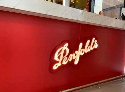 Restaurant Cafe Signage em Cambridge Park