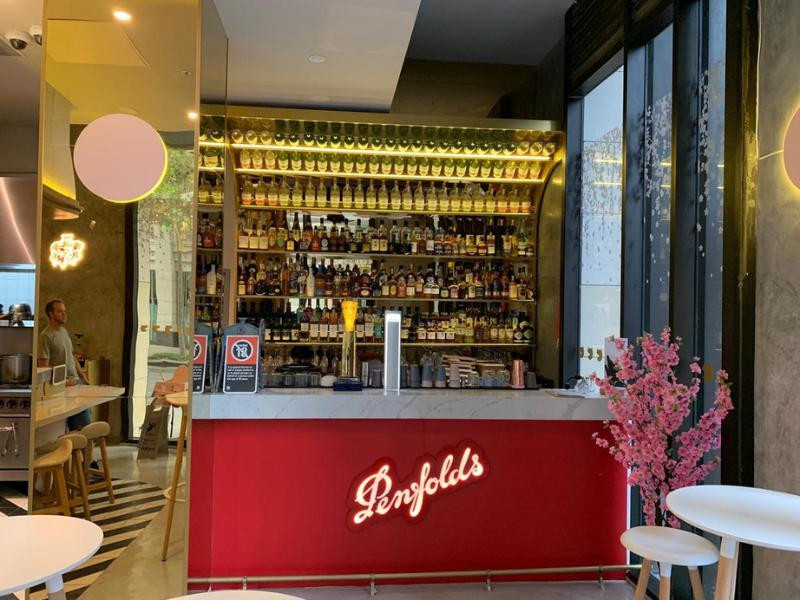 Bar Signage em Birchgrove